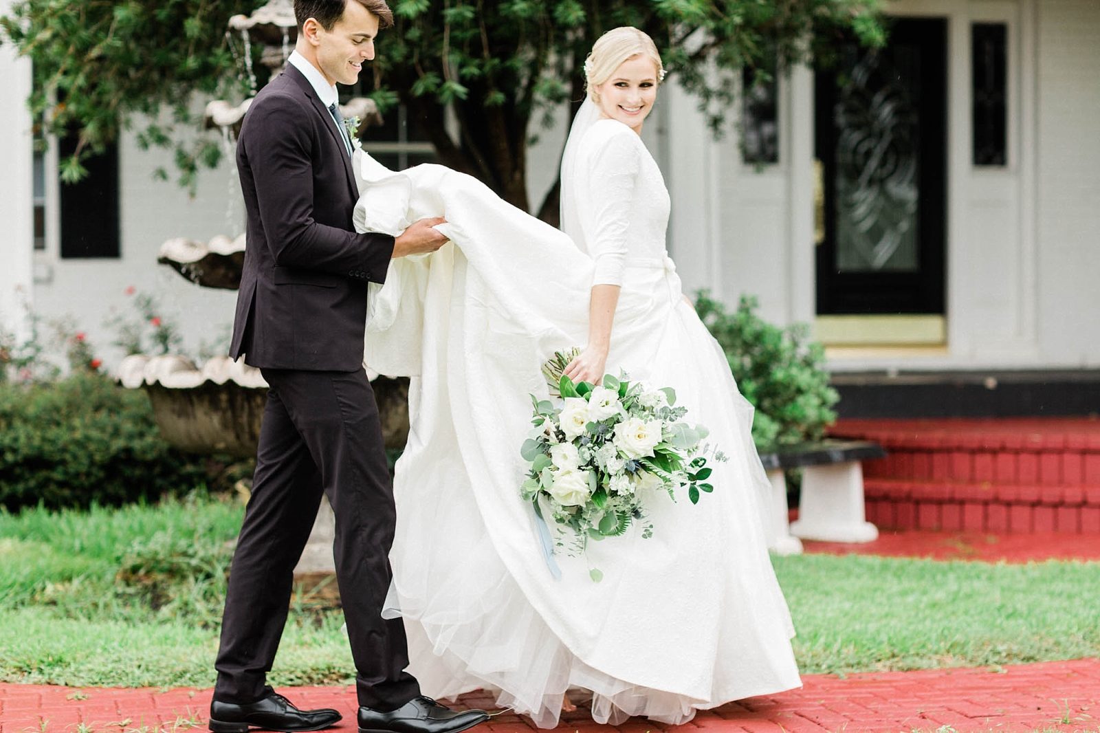 As published in Southern Bride Magazine - lesliemargaritablog.com